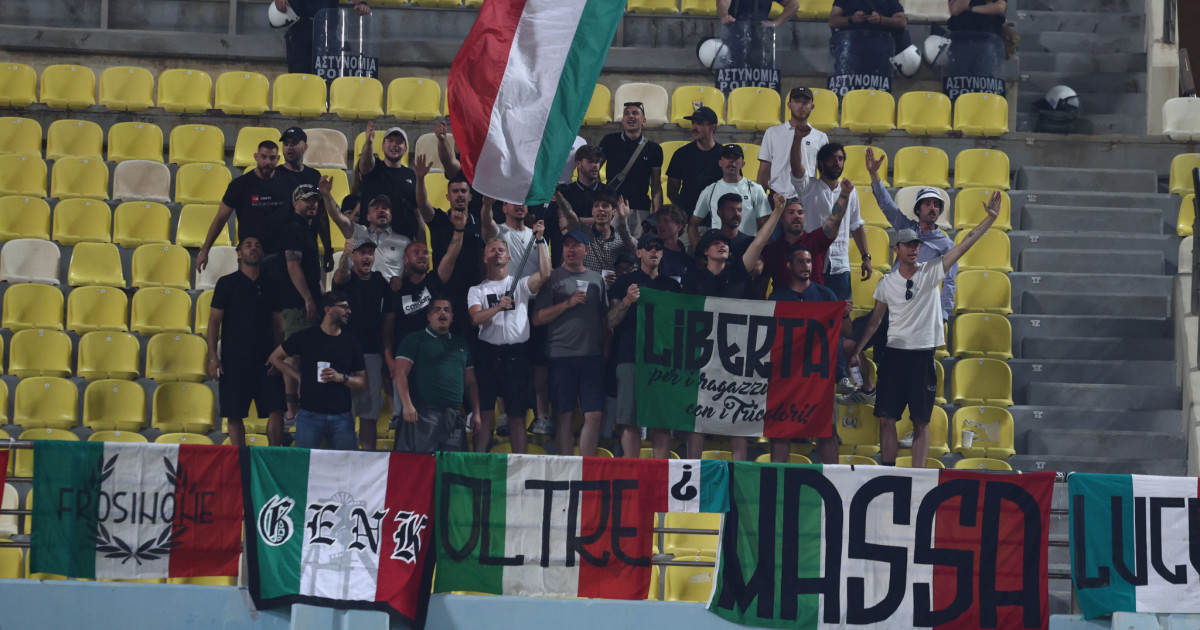 Ιταλοί ultras πήγαν στο Παγκρήτιο, πέταξαν στρώματα θαλάσσης στους ...